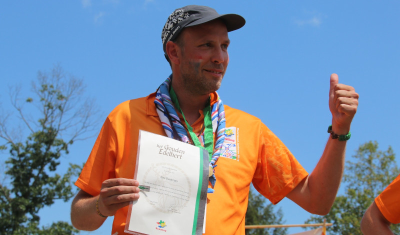 Bas Baakman ontvangt Gouden Edelhert van Scouting Nederland | De Diemse ...